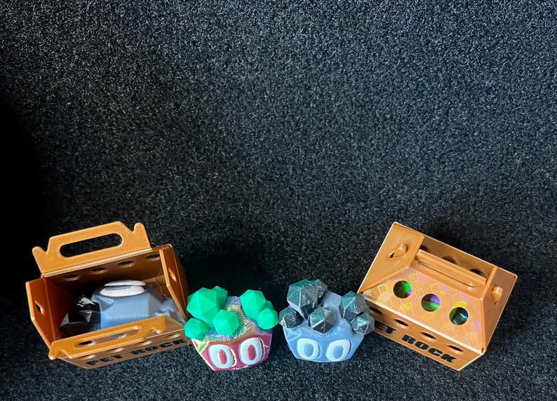 3D Printed Blob Lab Pet Rock With Funny Little Butt: Fun Quirky Desktop ...