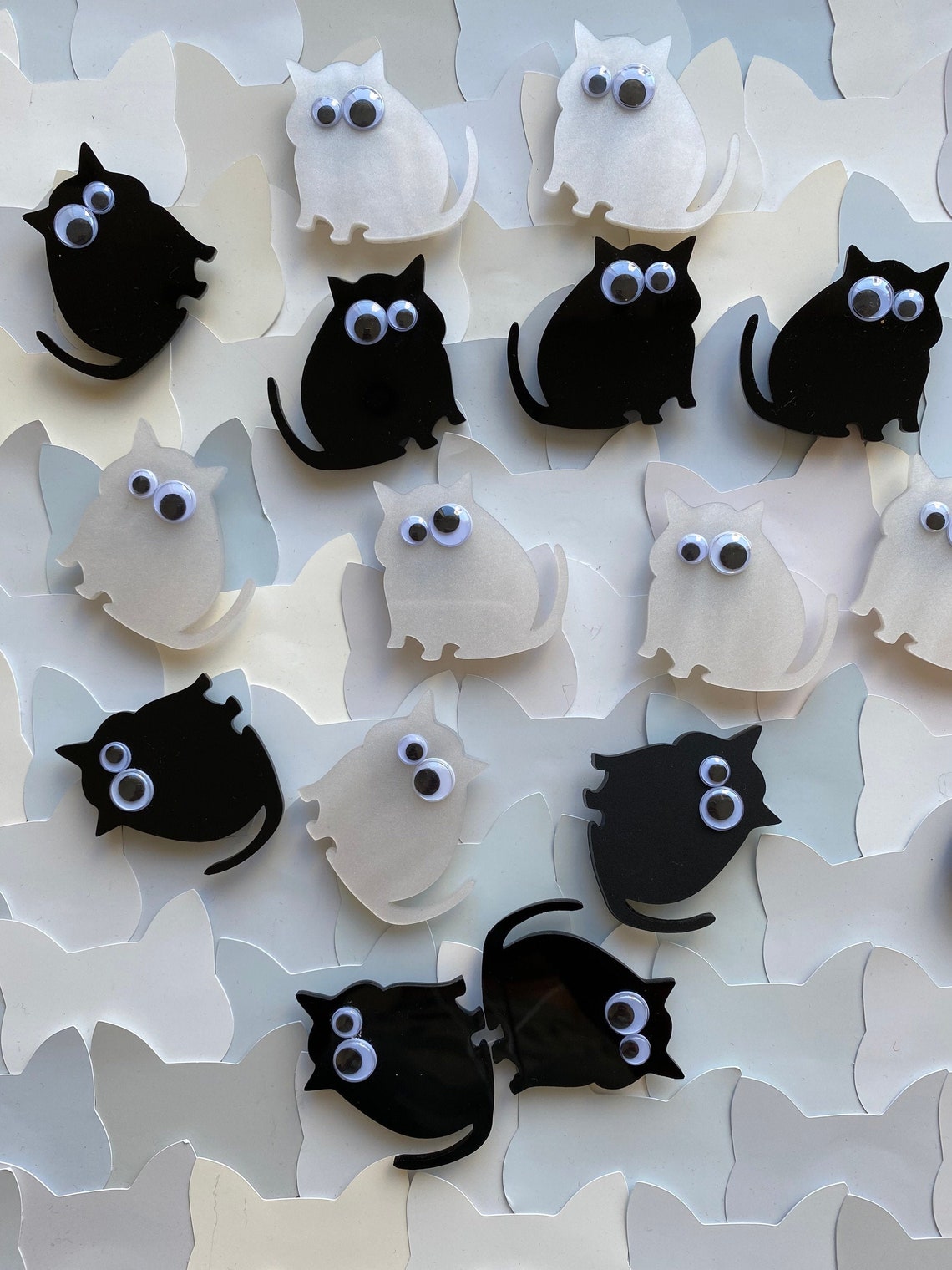 Googly Eye Chonk Cat Magnet - Etsy