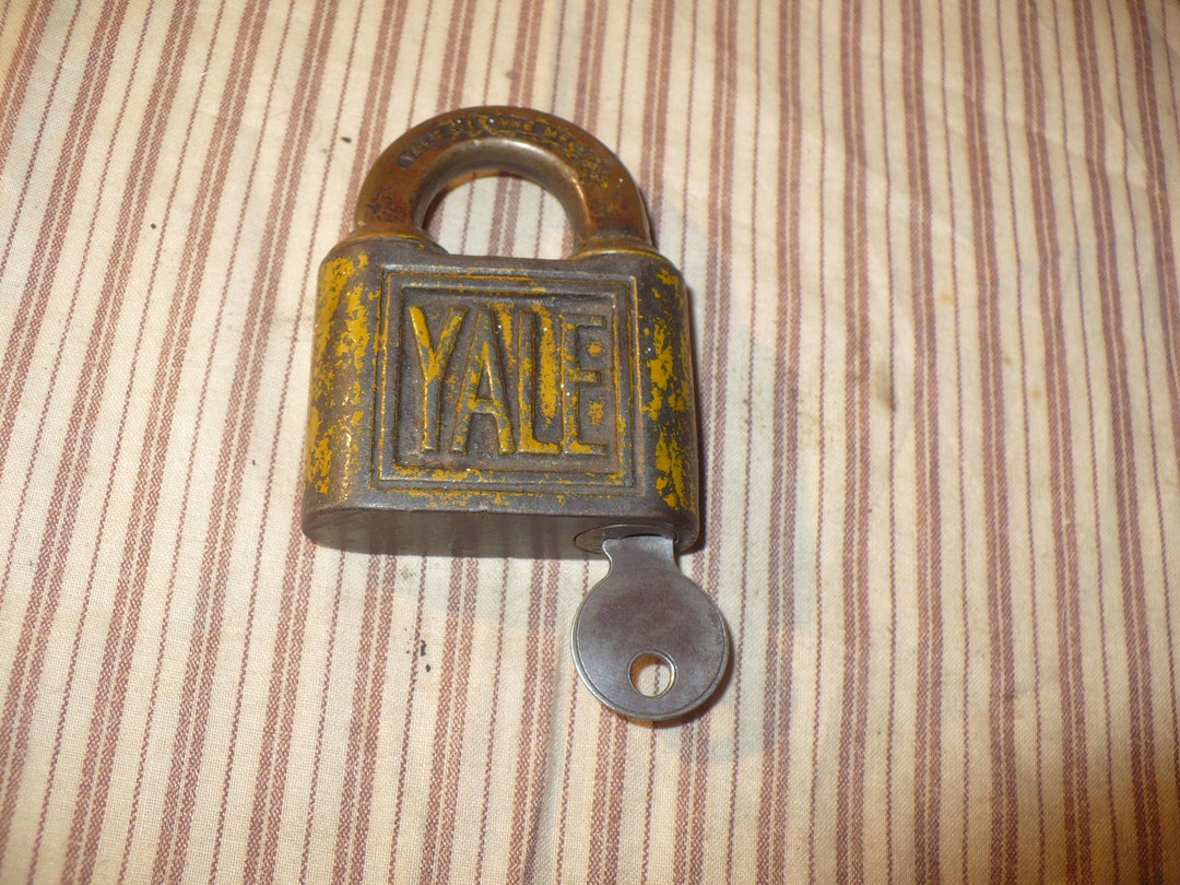 Vintage Yale Padlock With Original Key - Etsy
