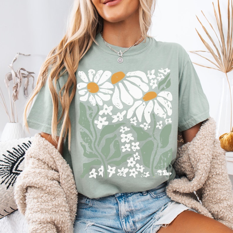 Boho Daisy Flower Comfort Colors Shirt: Retro Floral Graphic Tee - Etsy