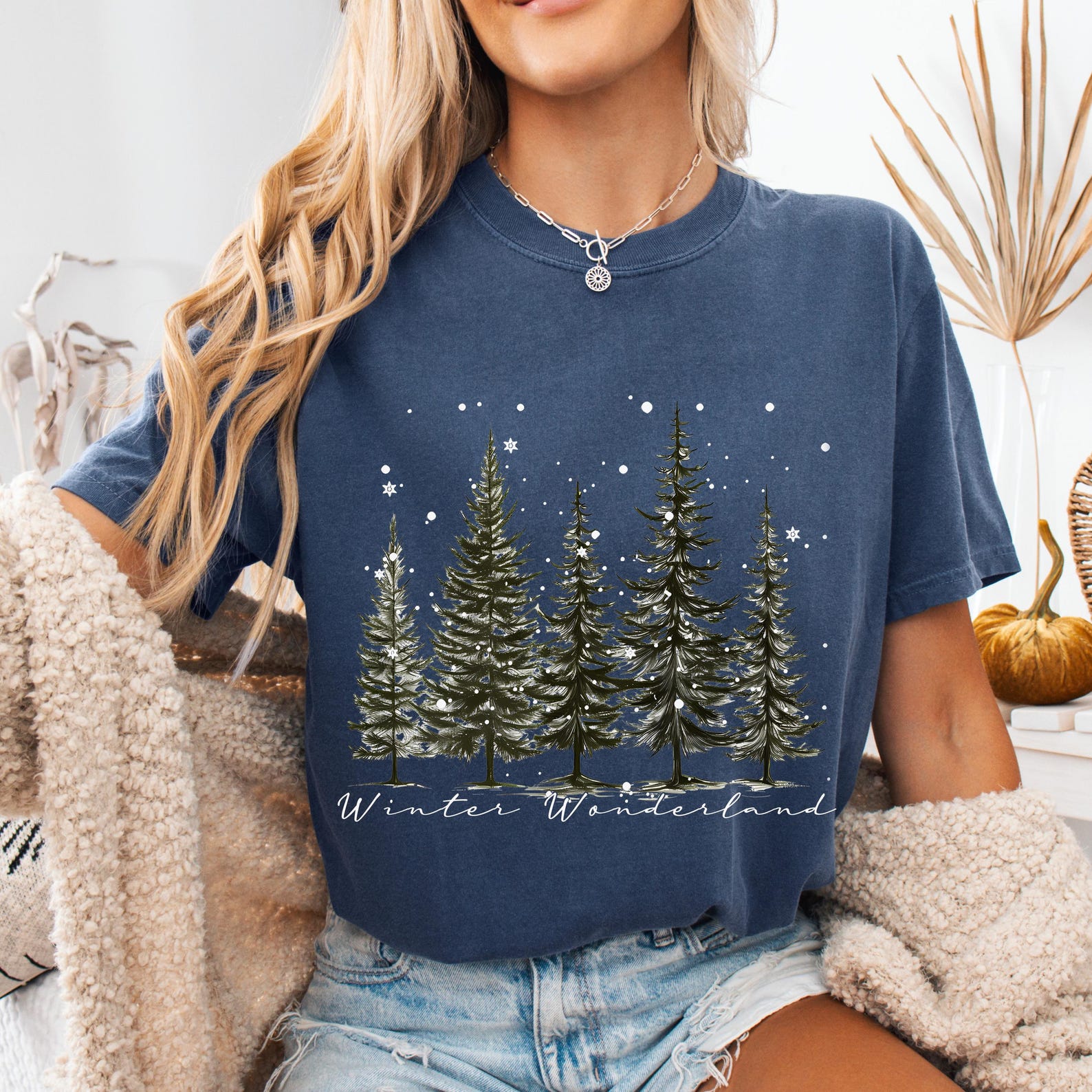 Comfort Colors Winter Wonderland Shirt, Trendy Holiday T-shirt, Retro ...