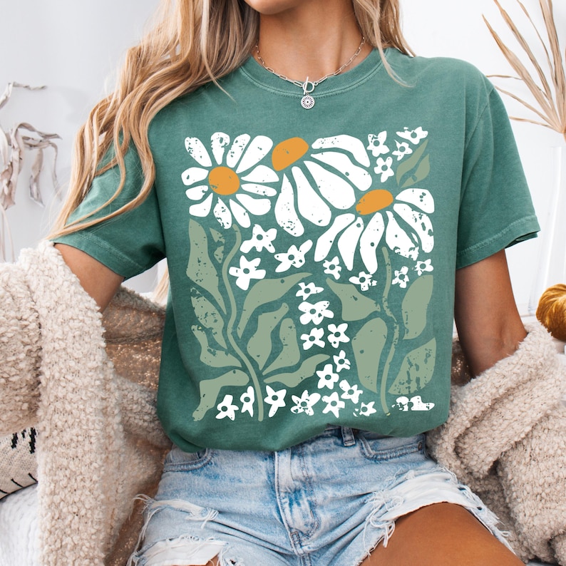 Boho Daisy Flower Comfort Colors Shirt: Retro Floral Graphic Tee - Etsy