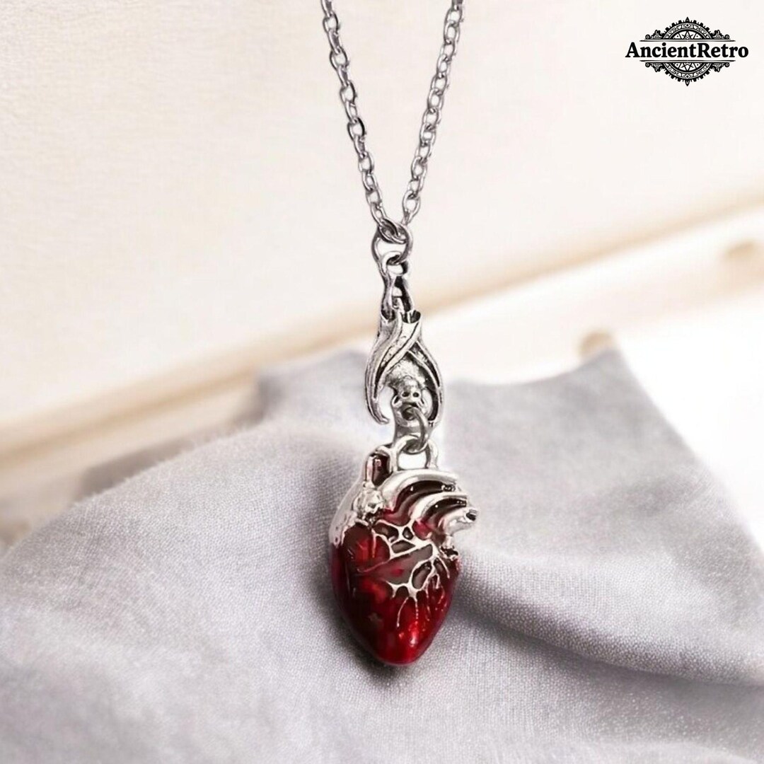 Gothic Vampire Bat Bloody Heart Necklace – Anatomical Heart Pendant ...
