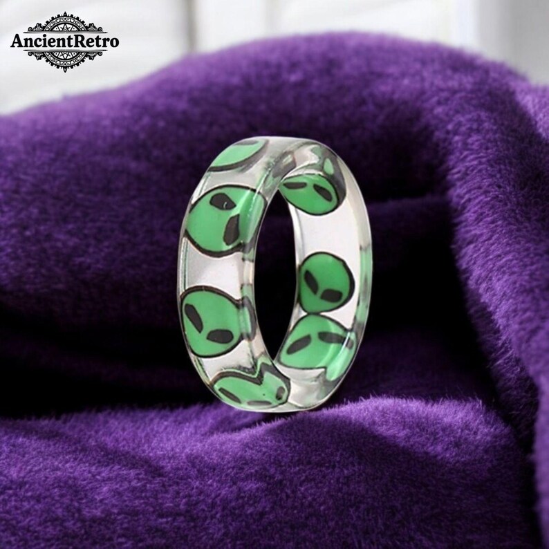Y2K Green Alien Ring | Resin ET Punk Goth Jewelry | Egirl Adjustable ...