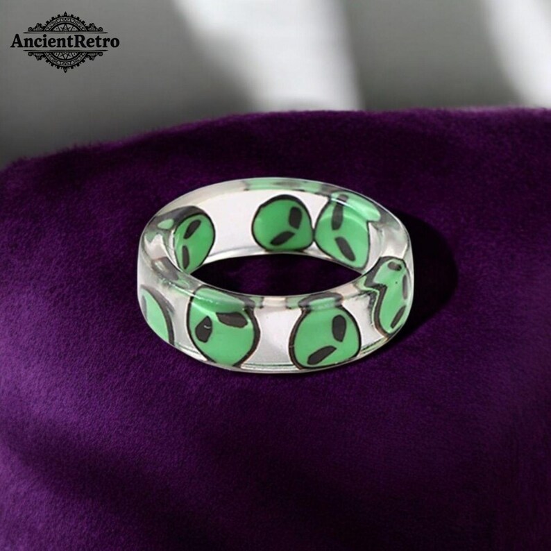Y2K Green Alien Ring | Resin ET Punk Goth Jewelry | Egirl Adjustable ...