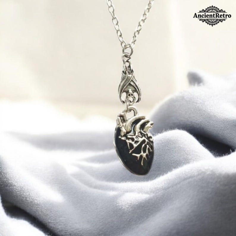 Gothic Vampire Bat Bloody Heart Necklace – Anatomical Heart Pendant ...