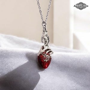Gothic Vampire Bat Bloody Heart Necklace – Anatomical Heart Pendant ...