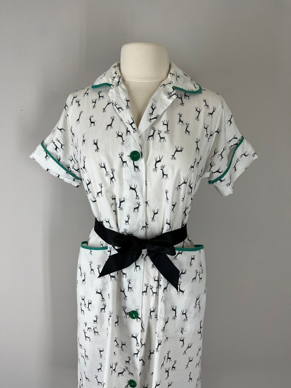Mid Century Modern Stick Figure Reindeer Robe | 1960s… - Gem