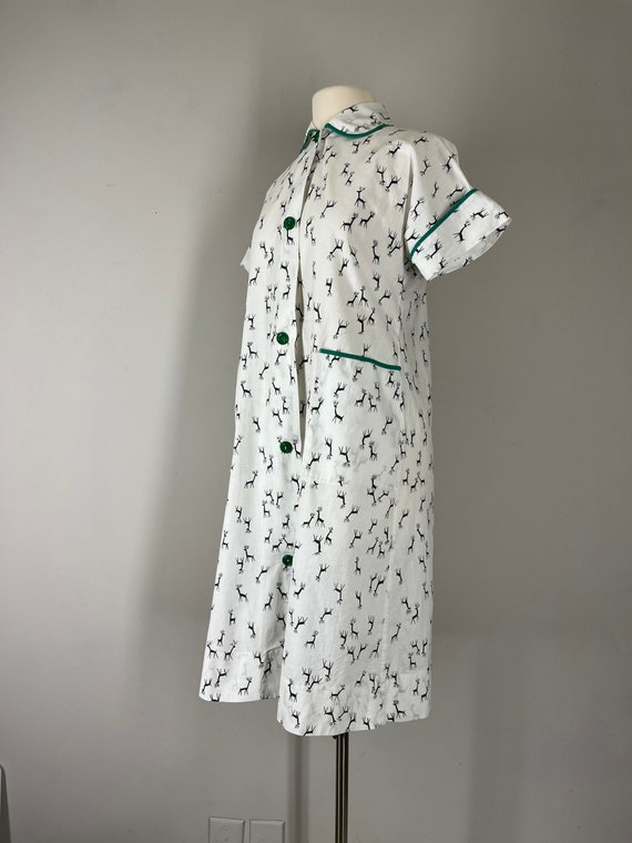 Mid Century Modern Stick Figure Reindeer Robe | 1960s… - Gem