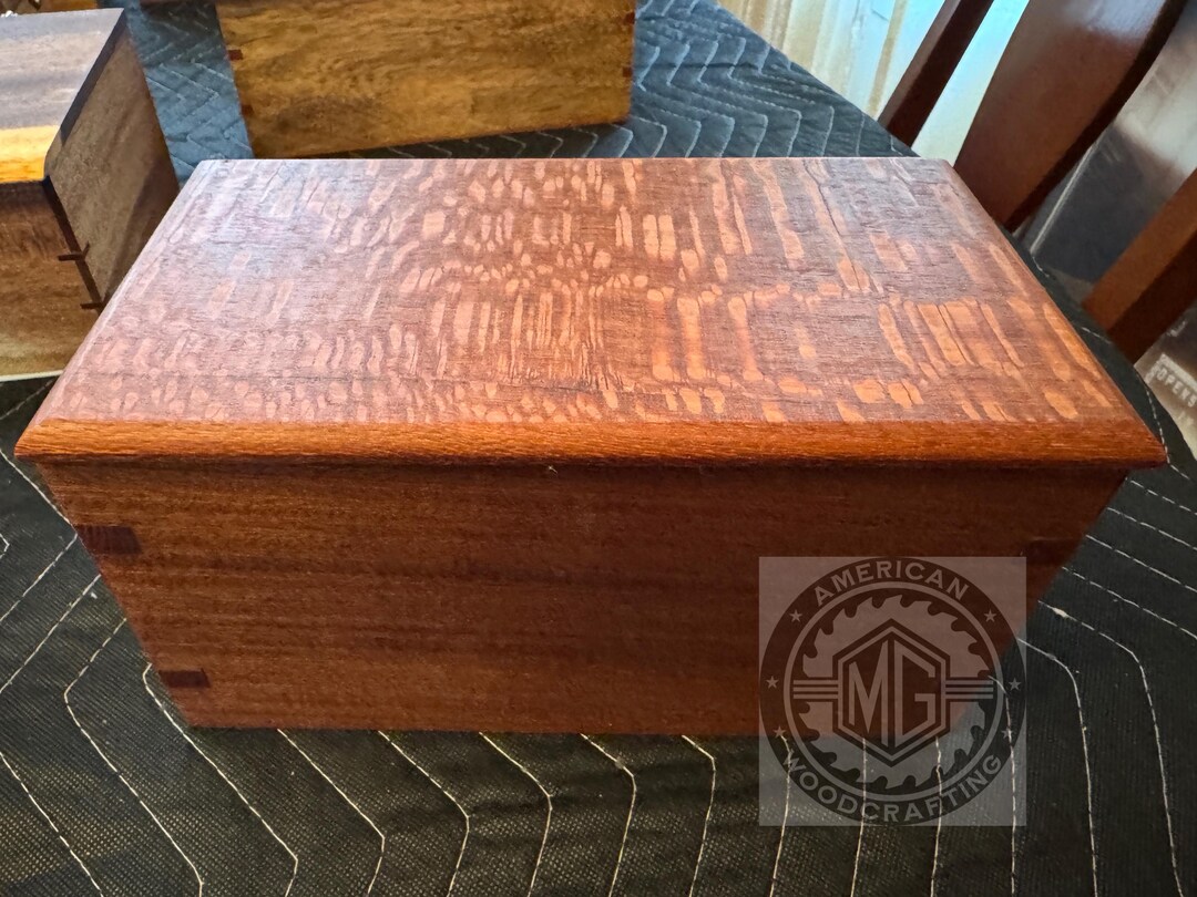 Leopard Wood and Mahogany Momento/ Keepsake Box With Beautiful Leopard ...