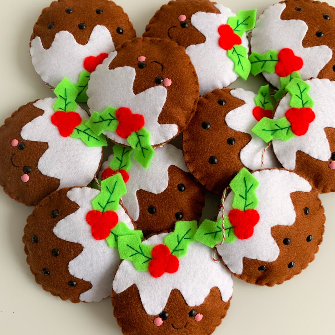 Christmas Pudding Garland, Cute Festive Banner, Happy Felt Bunting ...
