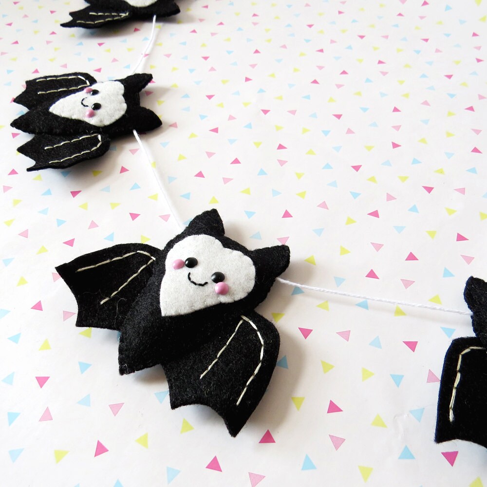 Black Bat Garland cute halloween bunting felt halloween | Etsy