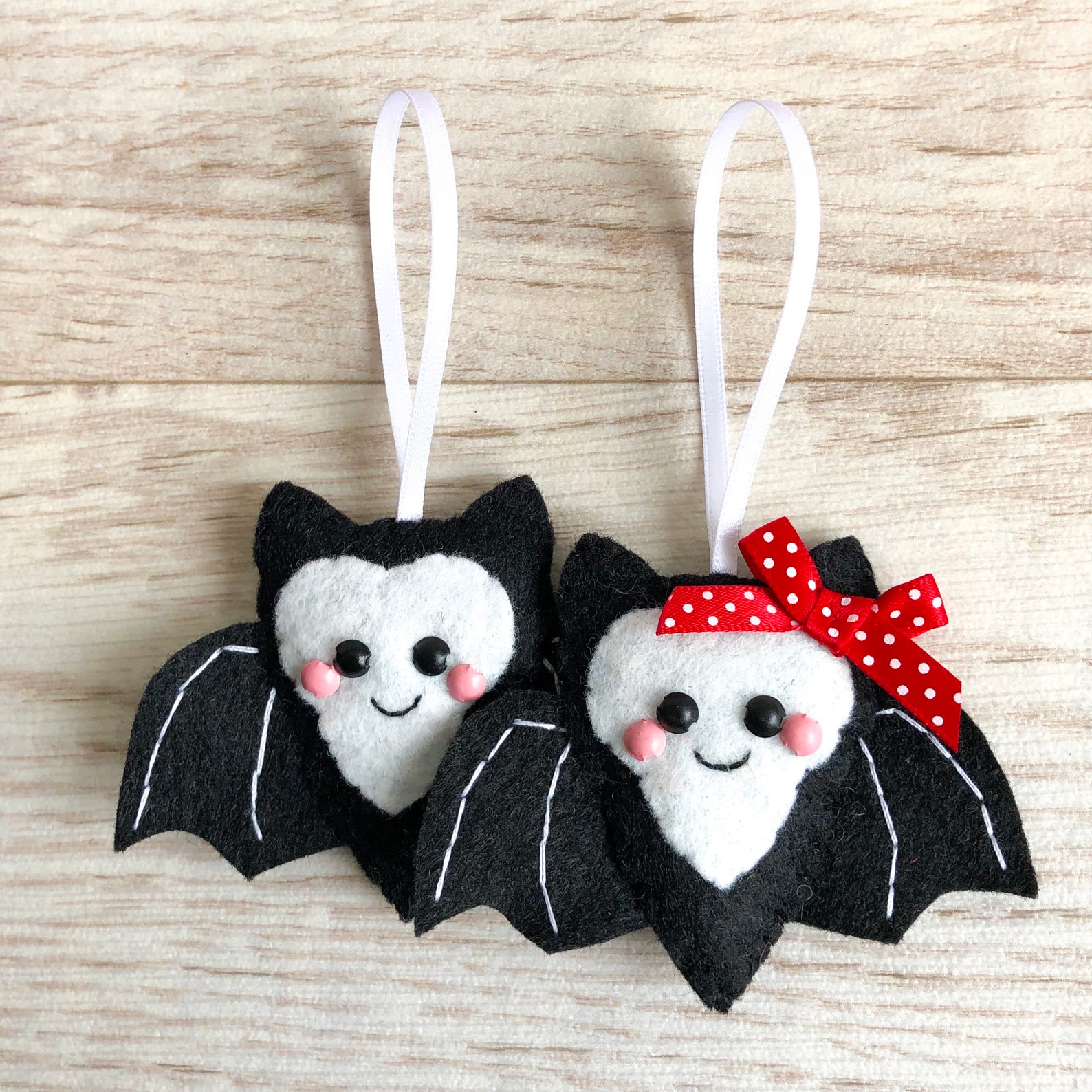 Felt Bat Tree Decoration hanging bats decoration spooky cute | Etsy