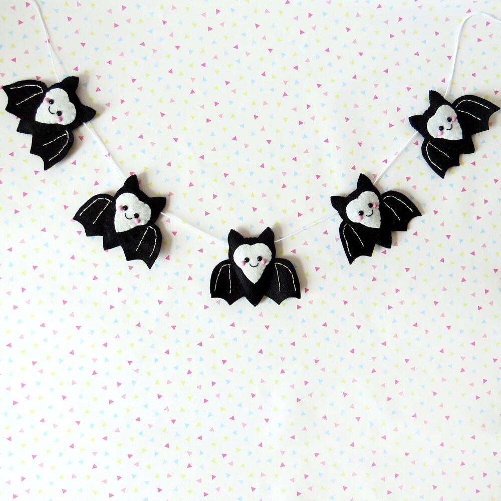 Black Bat Garland cute halloween bunting felt halloween | Etsy