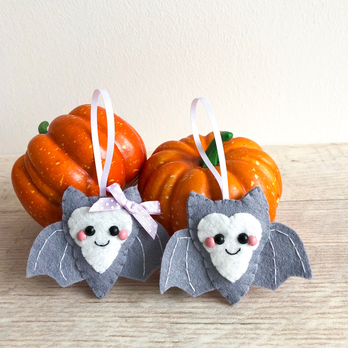 Felt Bat Tree Decoration hanging bats decoration spooky cute | Etsy