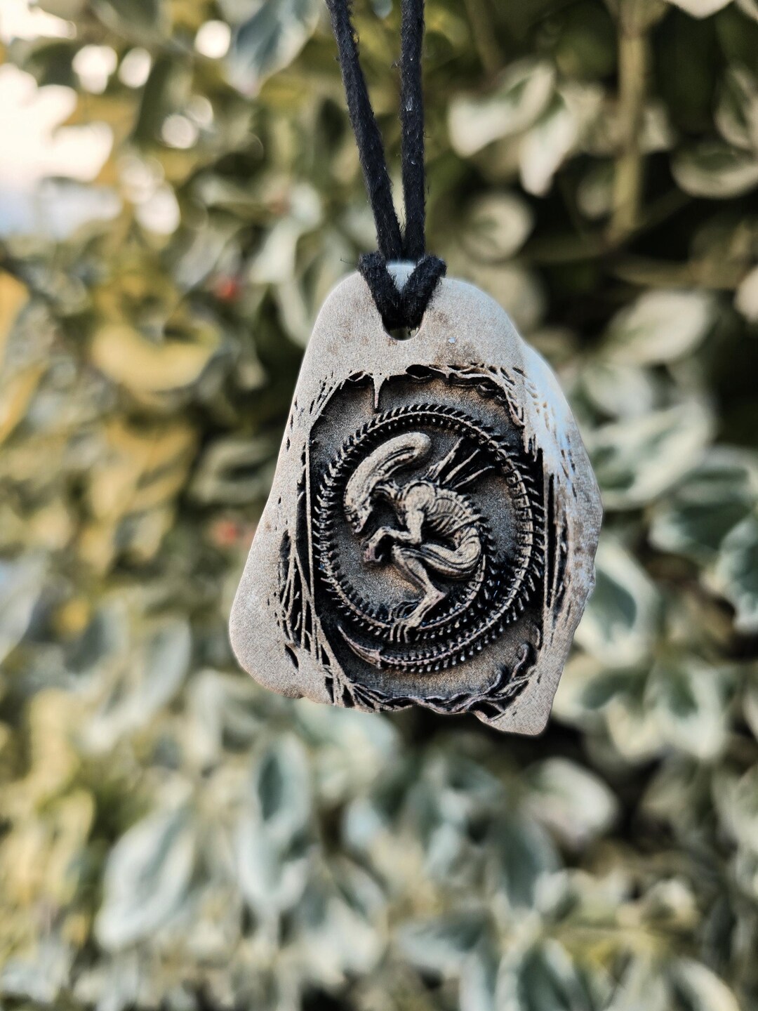 SPECIMEN–AE13• Dual-sided Alien Totem & the Cephalohugger Entity Sigil ...