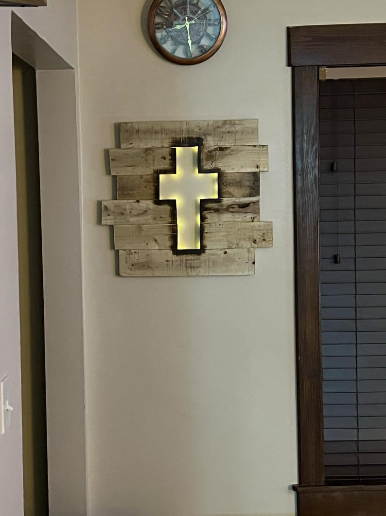 Rustic Wooden Cross Wall Decor- Lighted Pallet Wood Christian Wall Art ...