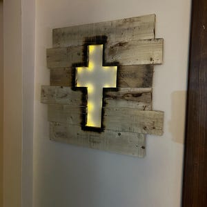 Rustic Wooden Cross Wall Decor- Lighted Pallet Wood Christian Wall Art ...