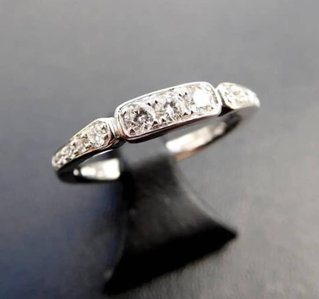 Art Deco Minimalist Ring, Round Moissanite Diamond Retro Ring, Vintage ...