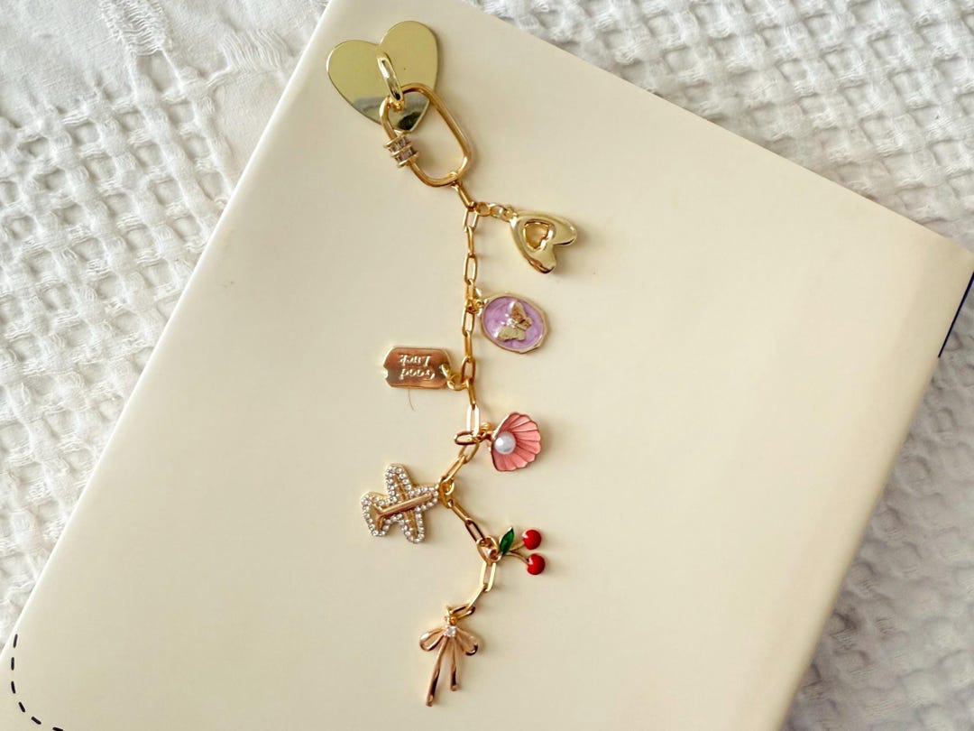 Custom Kindle Charm With Gold Heart Adhesive | Personalized Bookish ...