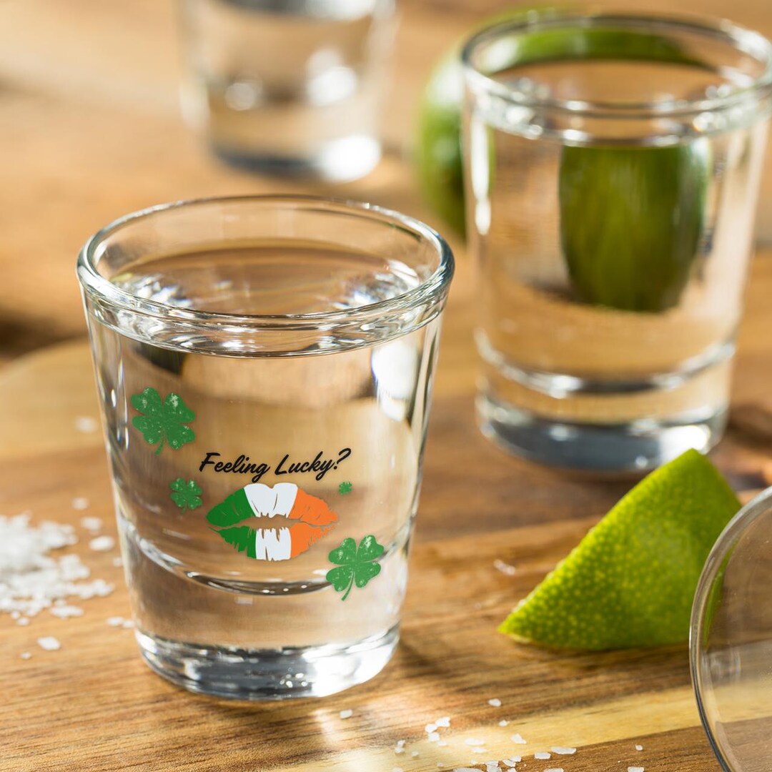 Irish Shot Glass - Feeling Lucky Design, 1.5oz Clear Glass, St. Patrick ...