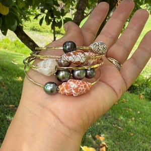 Hawaiian Shell Bangle - Etsy