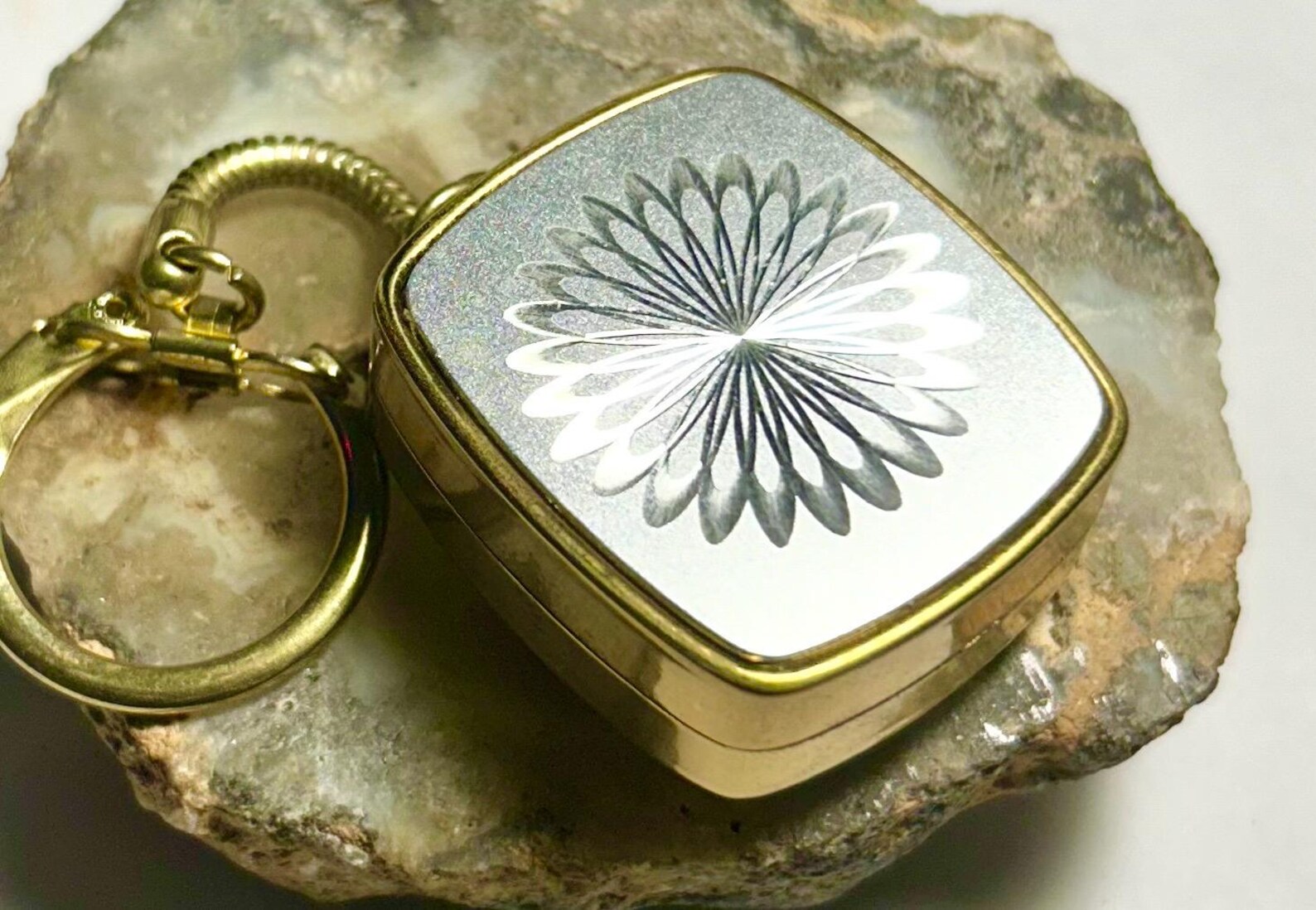 Vintage Sankyo Music Box Keychain Gold Tone Wind up Miniature Jewelry ...