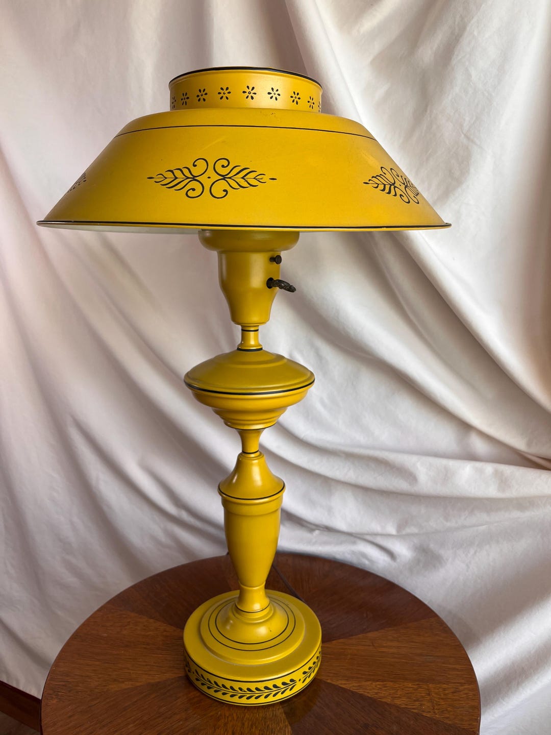 Vintage Toleware Table Lamp – Mustard Yellow Metal Lamp With Hand ...