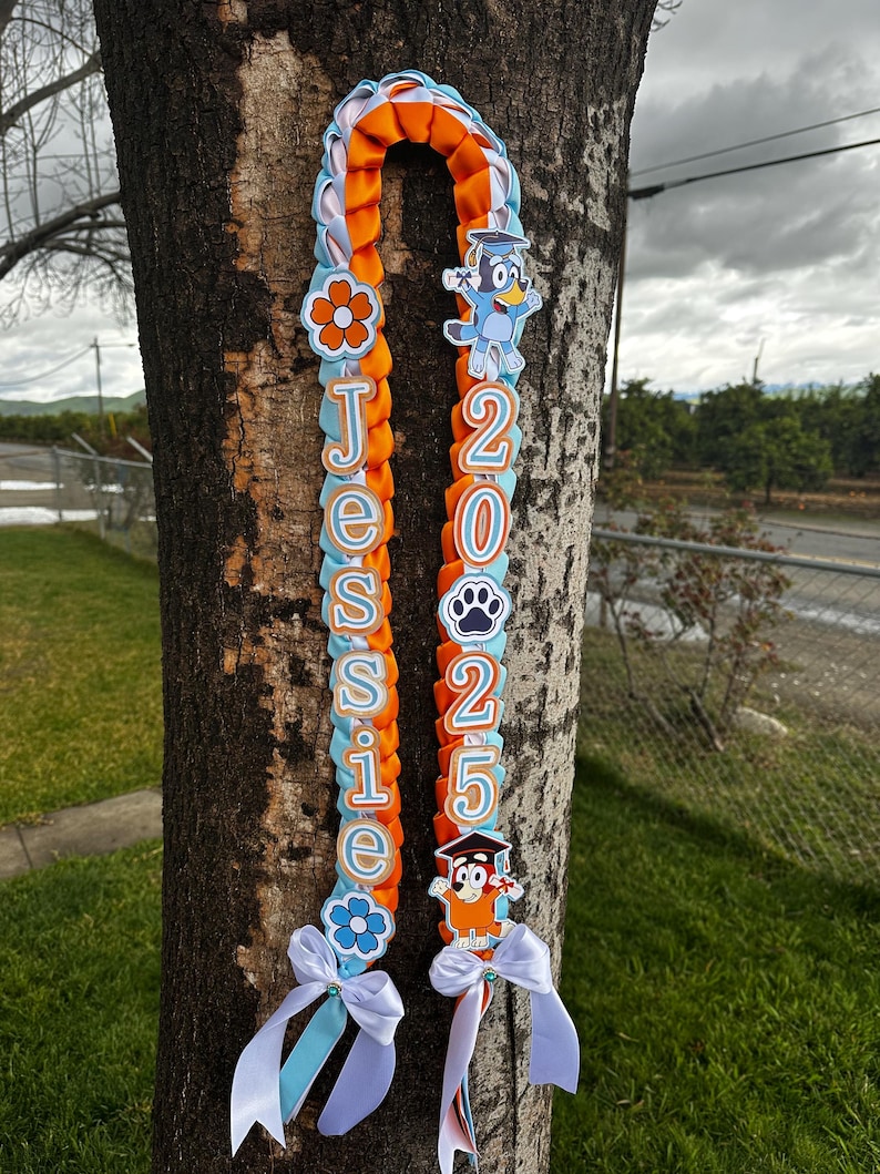 Bluey Graduation Lei - Etsy