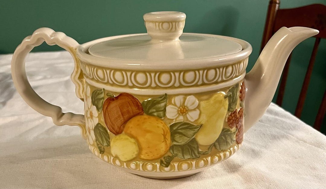 Vintage Della Robbia by Metlox Poppytrail Vernon Coffee Teapot - Etsy