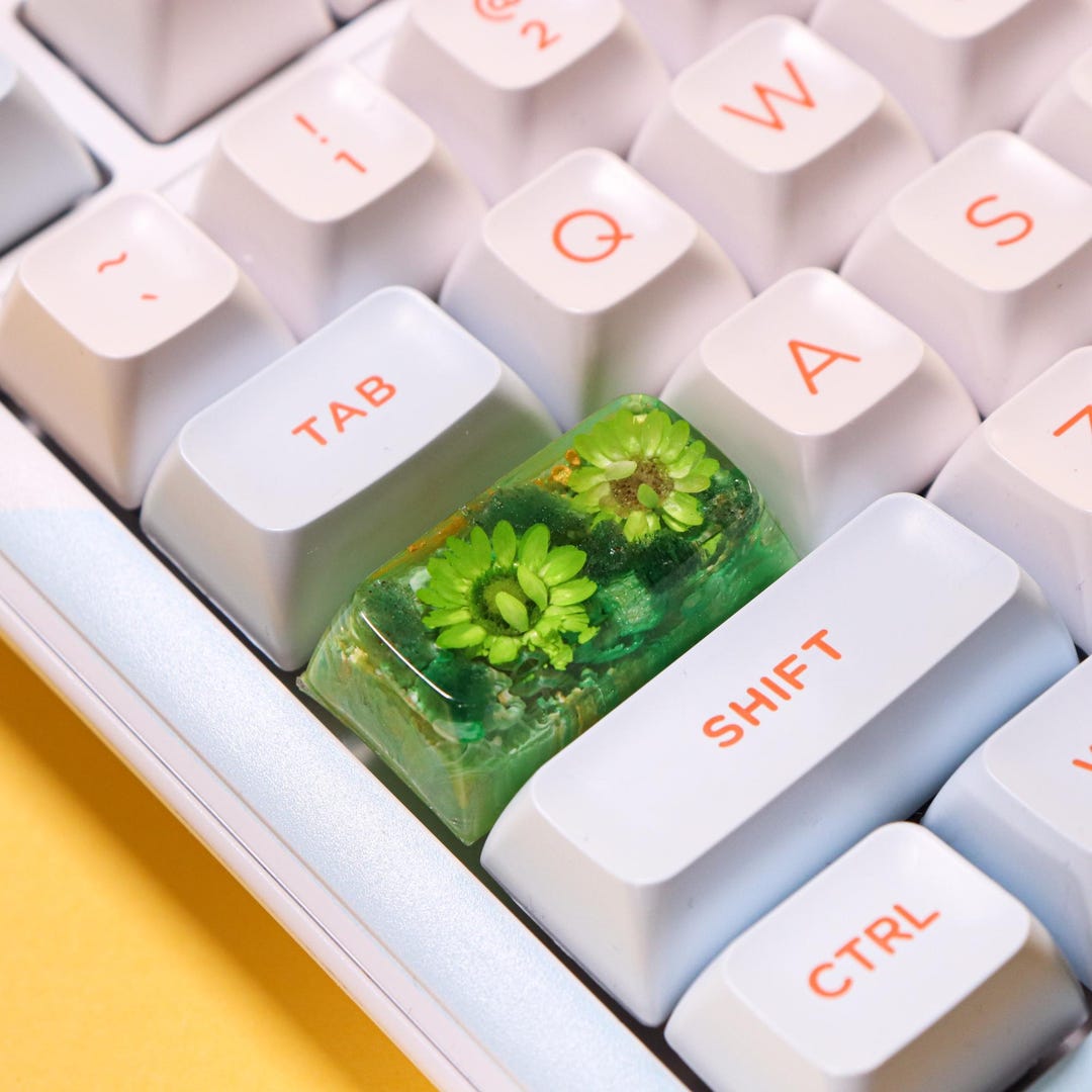 Artisan Resin Capslock 1.75U Keycap, Real Flowers Crystal Keycap for ...