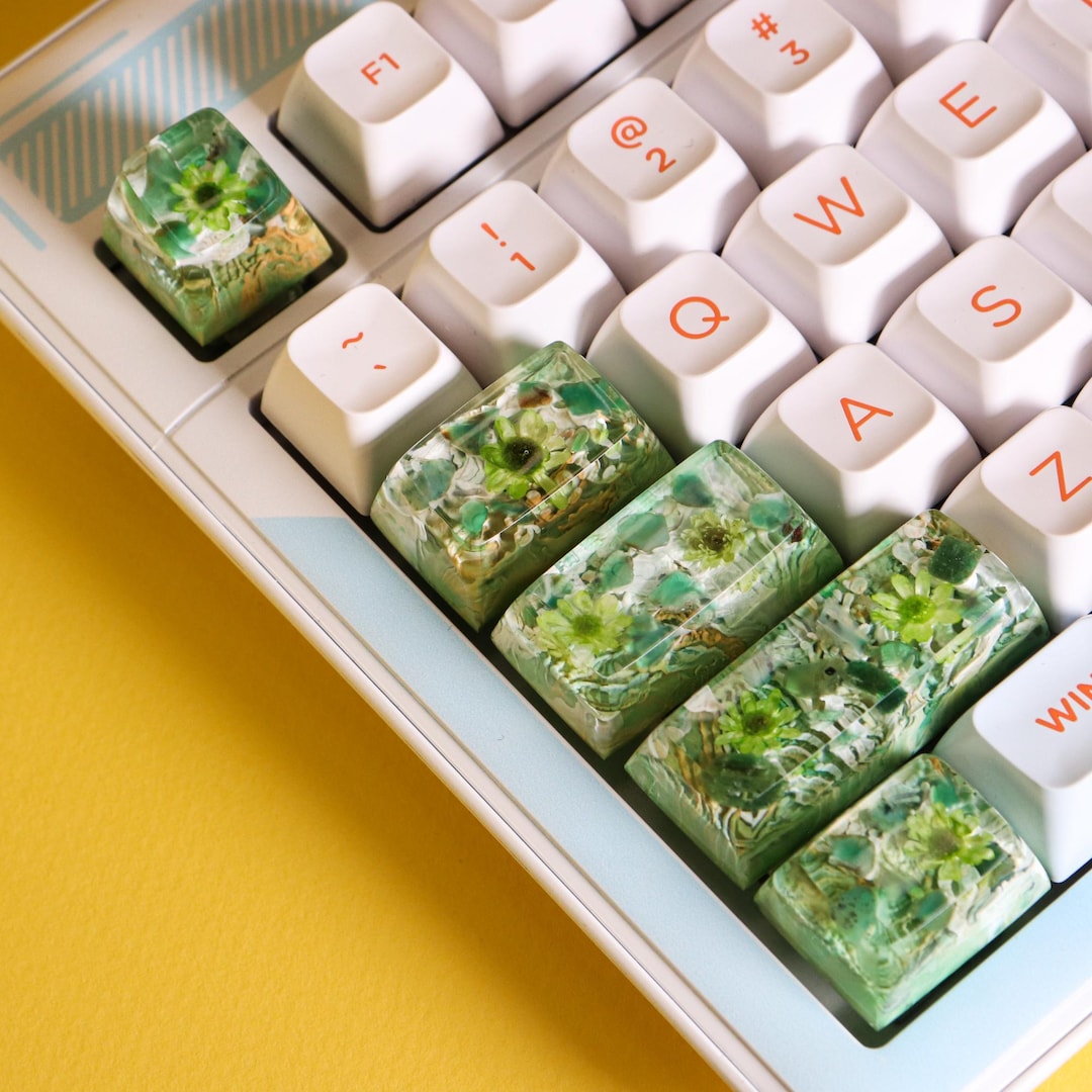 Custom Artisan Keycap Set With Green Agate & Natural Flowers – Resin SA ...