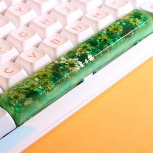Handmade Artisan Spacebar Keycap – Green Agate Gemstone & Real Flowers ...