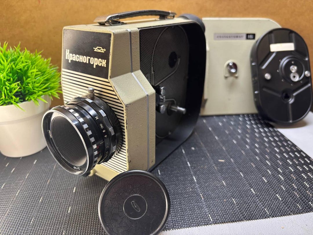 Rare,working, Soviet Movie Camera Kino KRASNOGORSK (16 Mm) Lens Vega7 ...