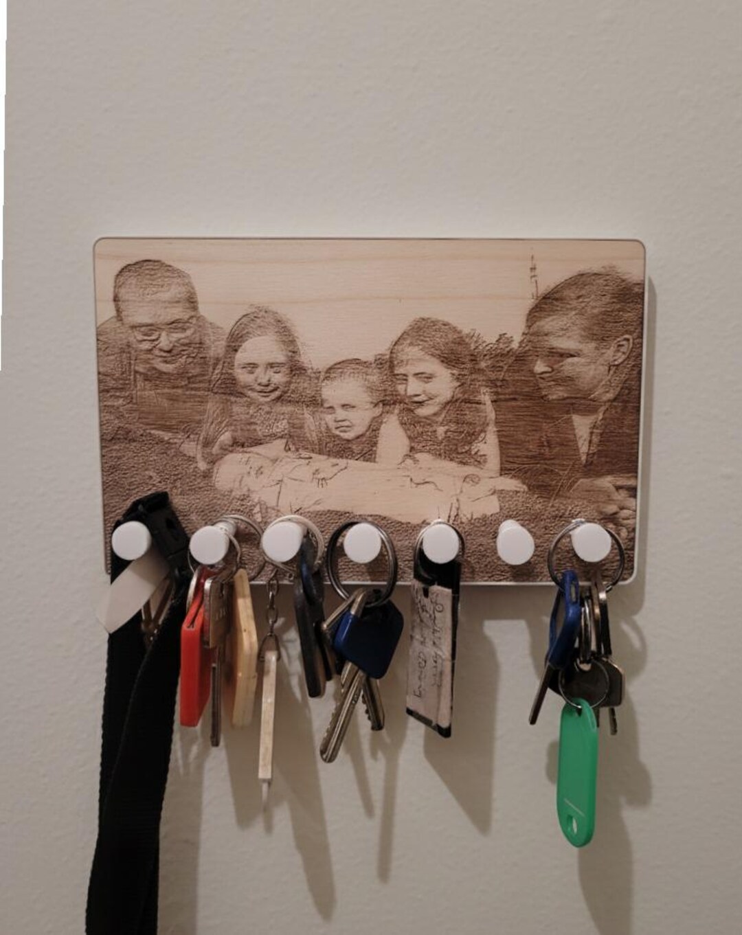 Personalized Key Rack With Photo Engraving, Wooden Key Holder, Gift ...