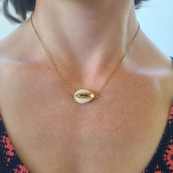 Cowrie Shell Necklace - Etsy