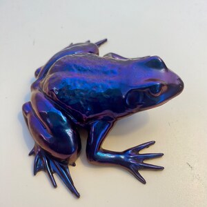 Chrome Color Shifting Resin Frog Figurine/unique Gift/ Toad Statue ...