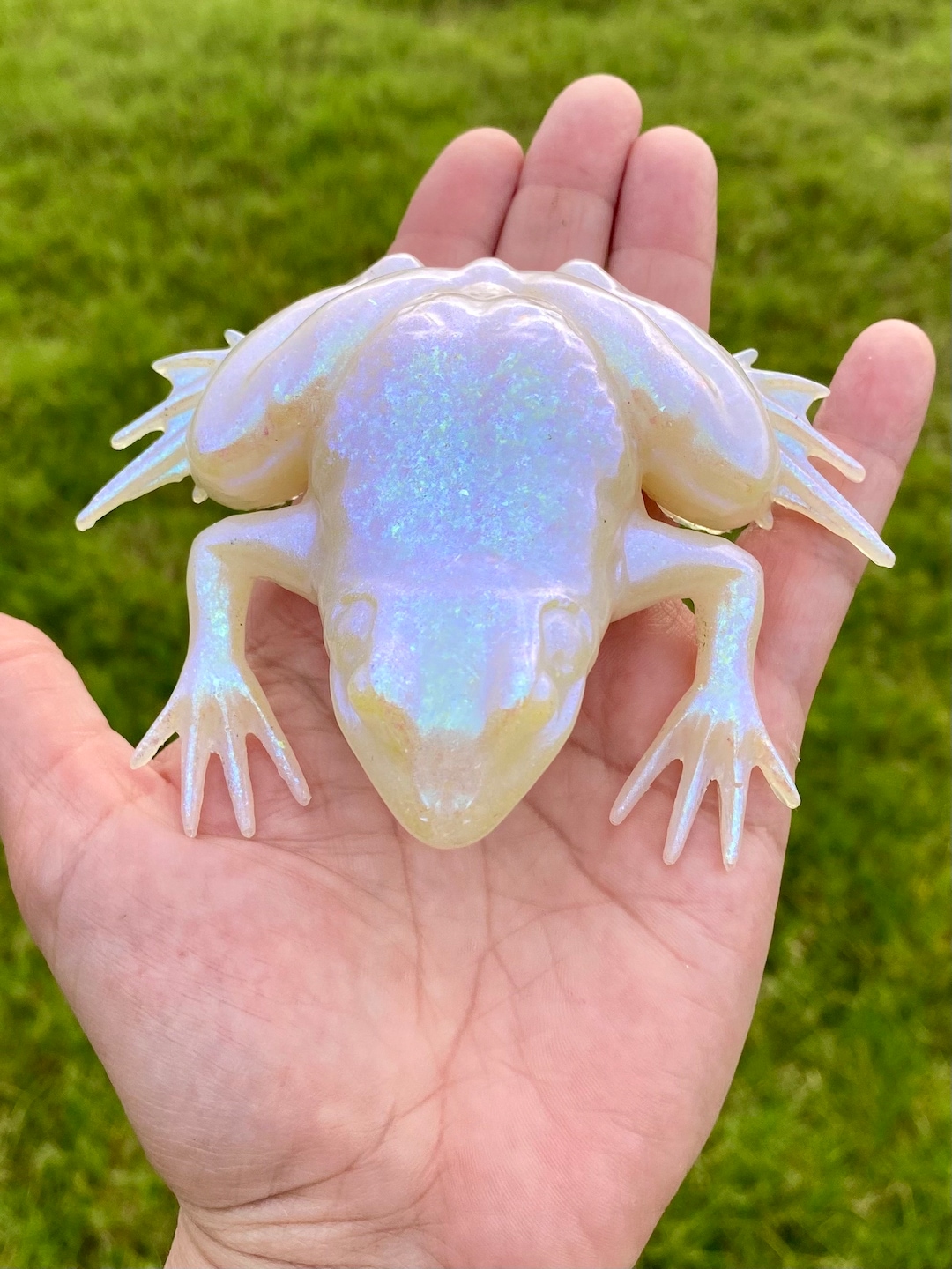 White Pearlescent Resin Frog Figurine/unique Toad Statue/cottagecore ...