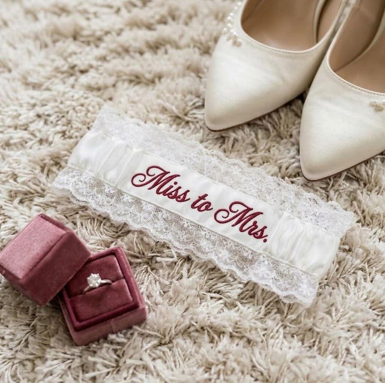 Custom Embroidered Bridal Garter, Lace Wedding Garter Personalized With ...