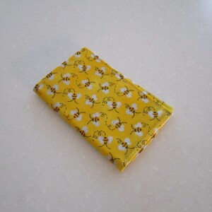 Bumble Bees Womens Wallet, Business Card Holder, Badge ID Gift for Kids ...