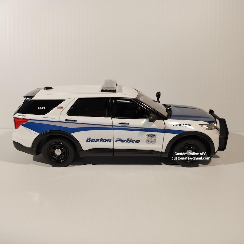 Boston Police Car 2022 Ford Explorer Model Car 1:24 Scale Diecast ...