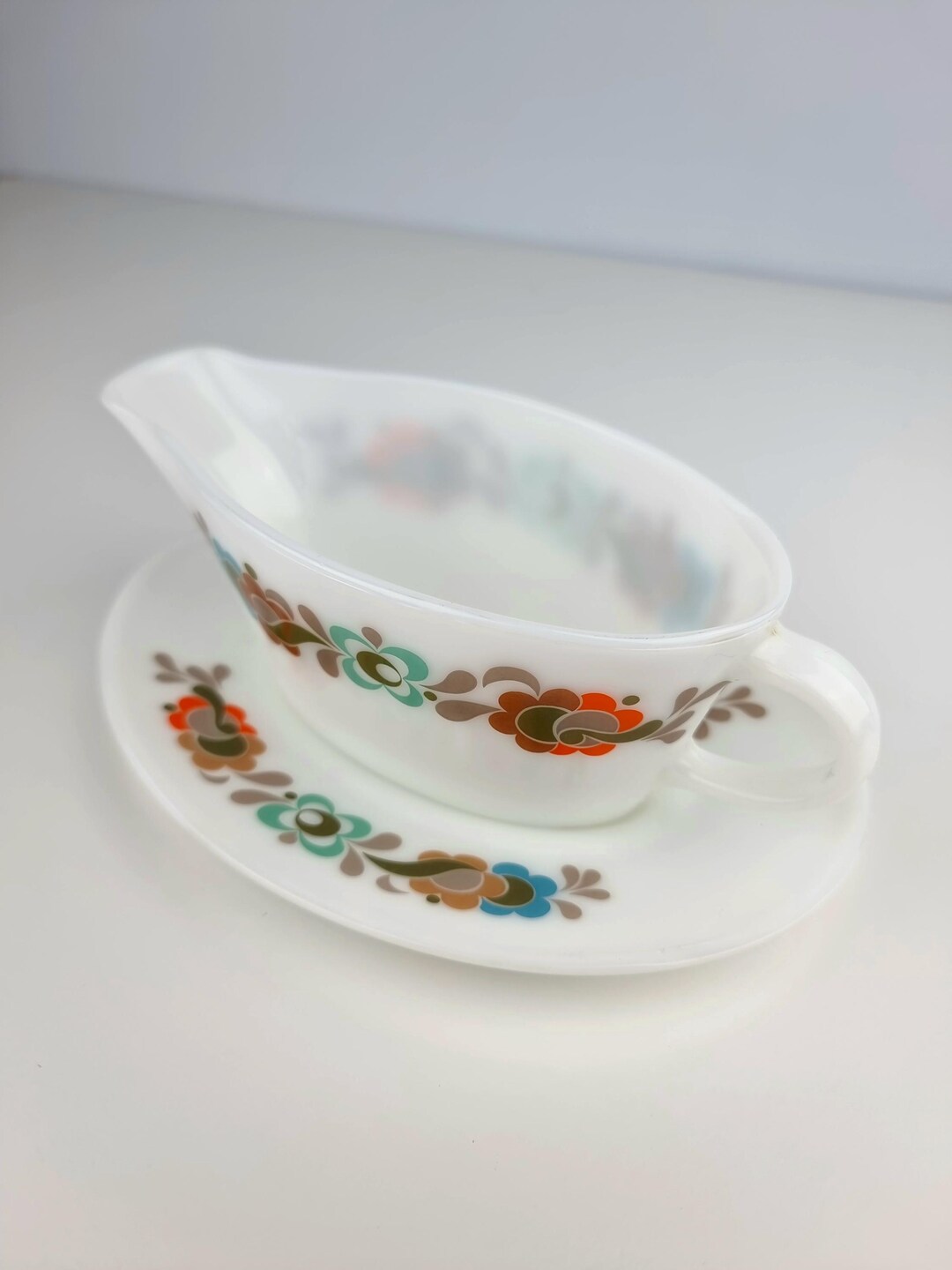 Vintage 70s Carnaby Tempo Pattern Gravy Boat & Saucer - Pyrex Glass ...