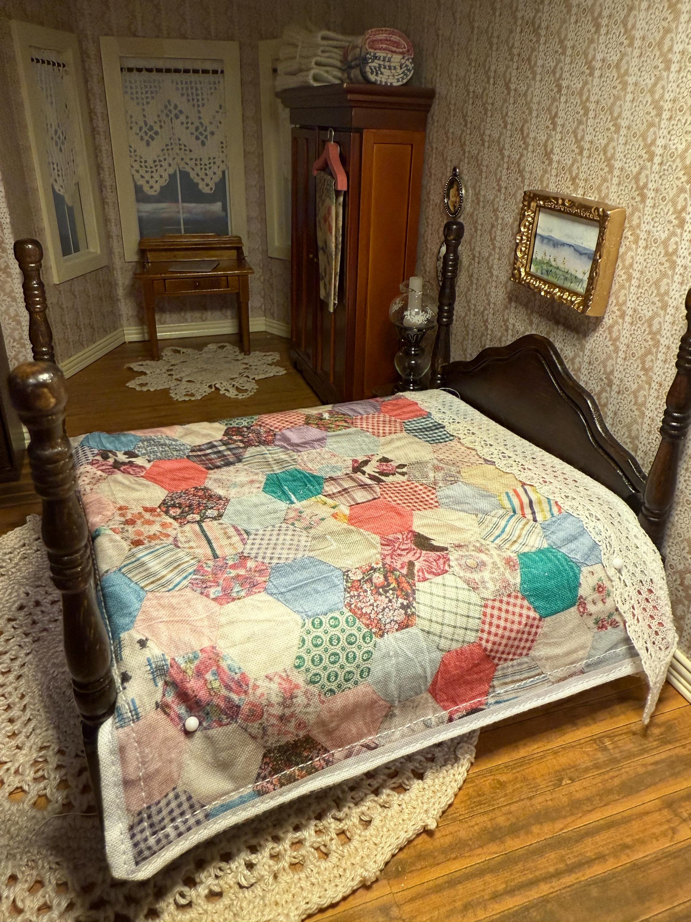 Miniature Dollhouse Quilt Hexagon Pattern Large Bed Printable 1:12 ...