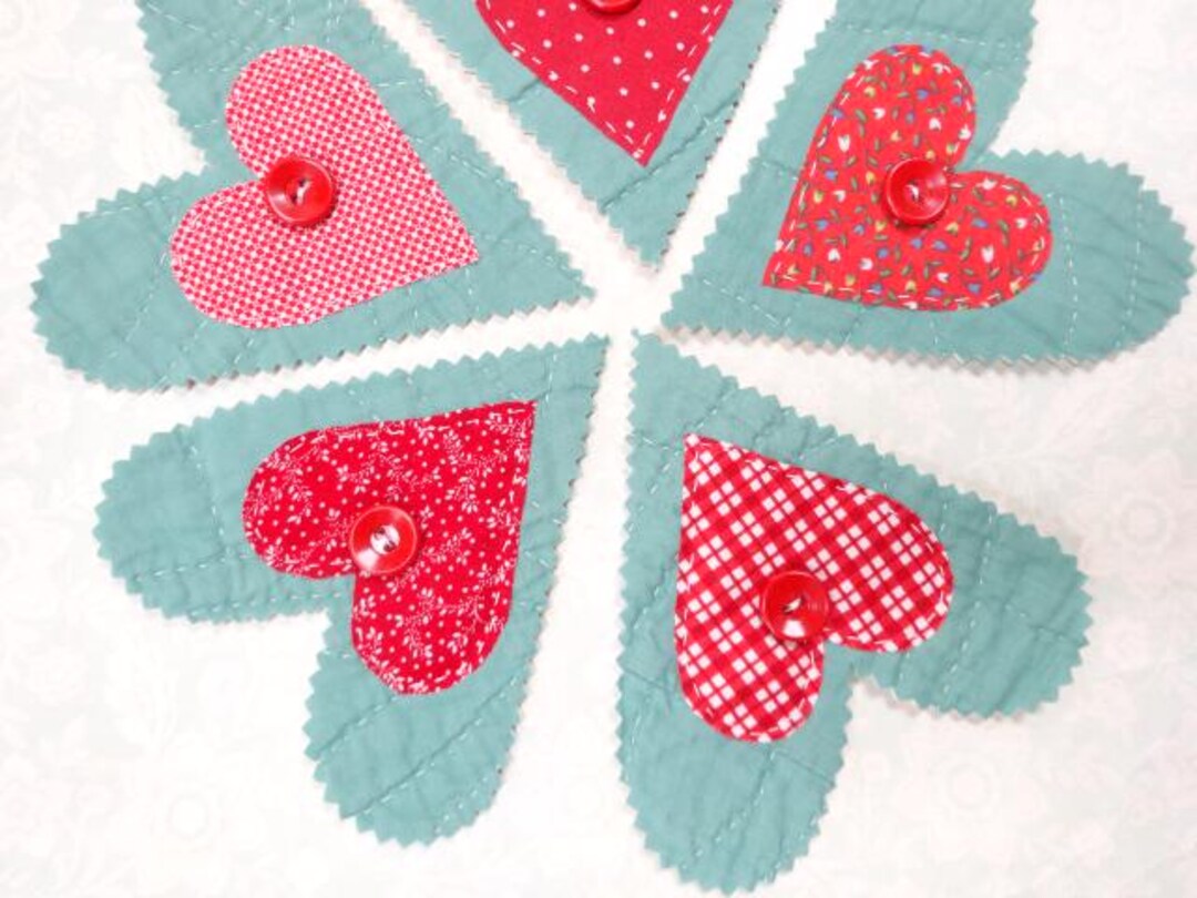 Vintage Heart Shape Pieces Zig Zag Cutter Quilt Red Green Applique Lot ...