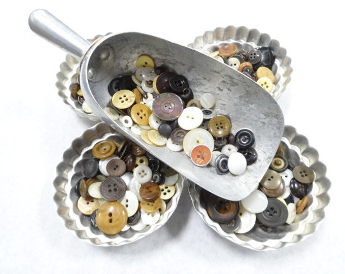 Farmhouse Country Primitive Rustic Old Antique MIX Sewing Buttons Mix ...