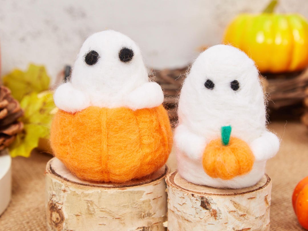Handmade Felt Ghosts Cute Ghost With Pumpkin Halloween Decor Ornament ...