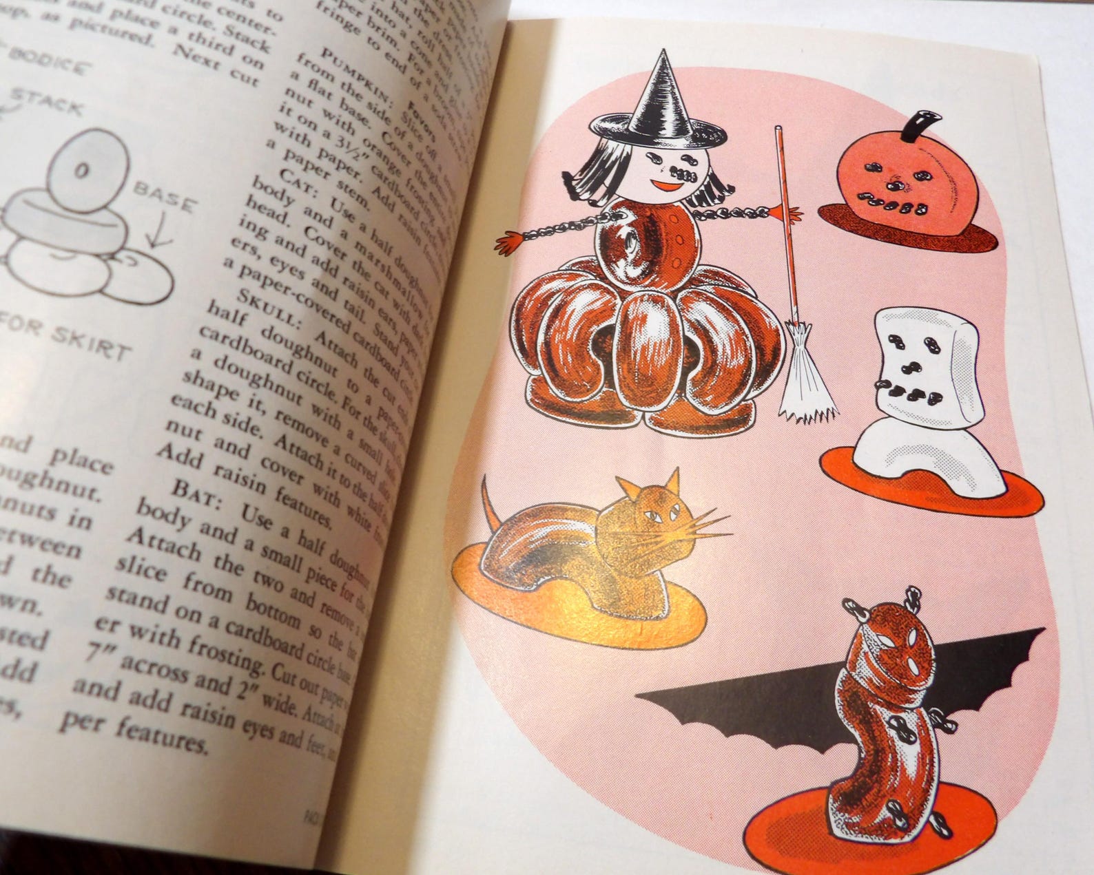 8 VINTAGE Pack-o-fun Scrap Craft Magazines 1966-1967 Halloween ...
