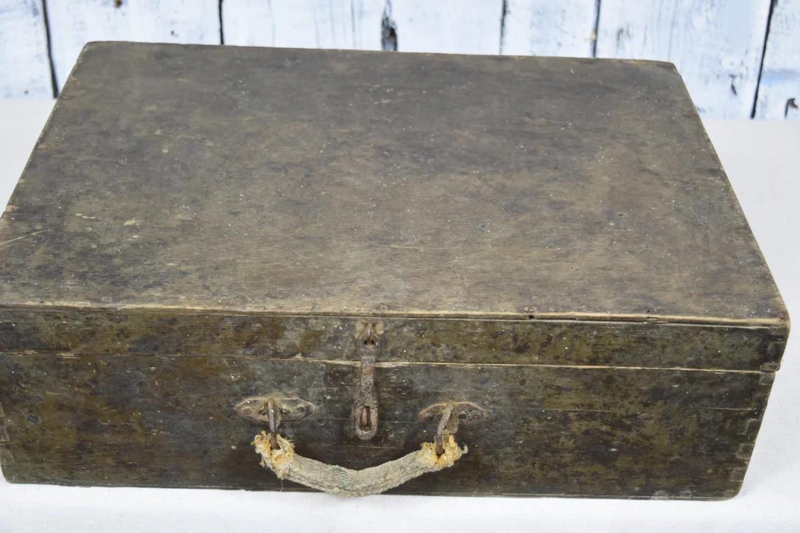 Antique Vintage Suitcase / Retro Travel Trunk / Old Luggage Storage Box ...
