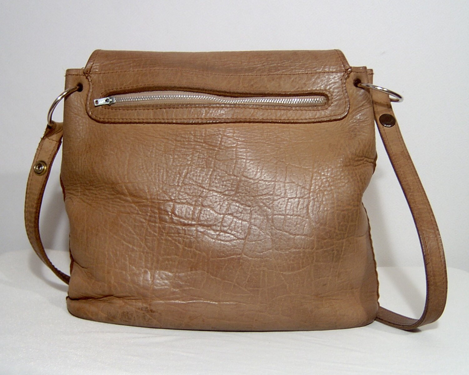 1960s 1970s medium brown leather messenger bag purse cross | Etsy