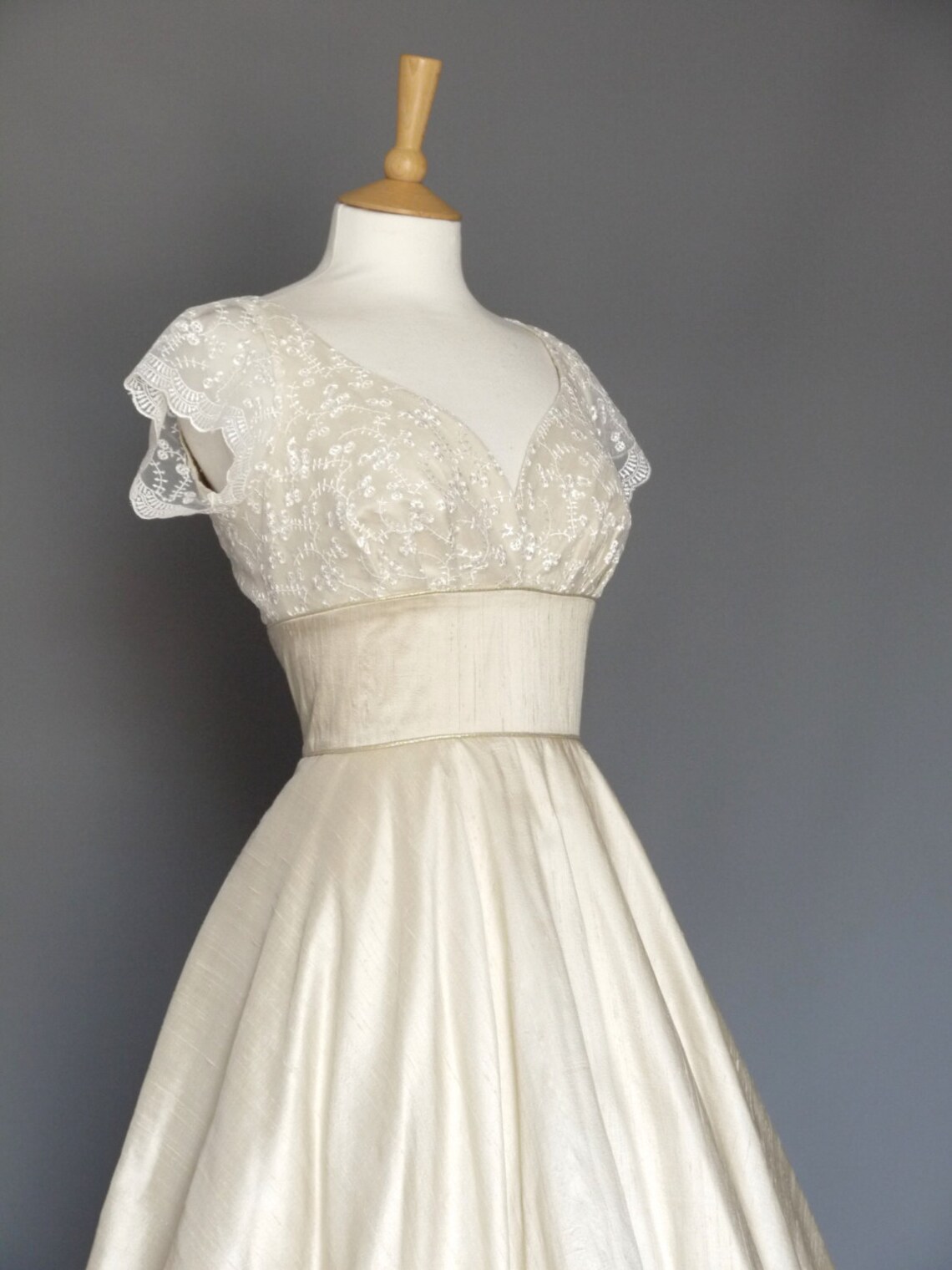 Ruby Wedding Dress in Champagne Silk & Ivory Lace Sweetheart - Etsy